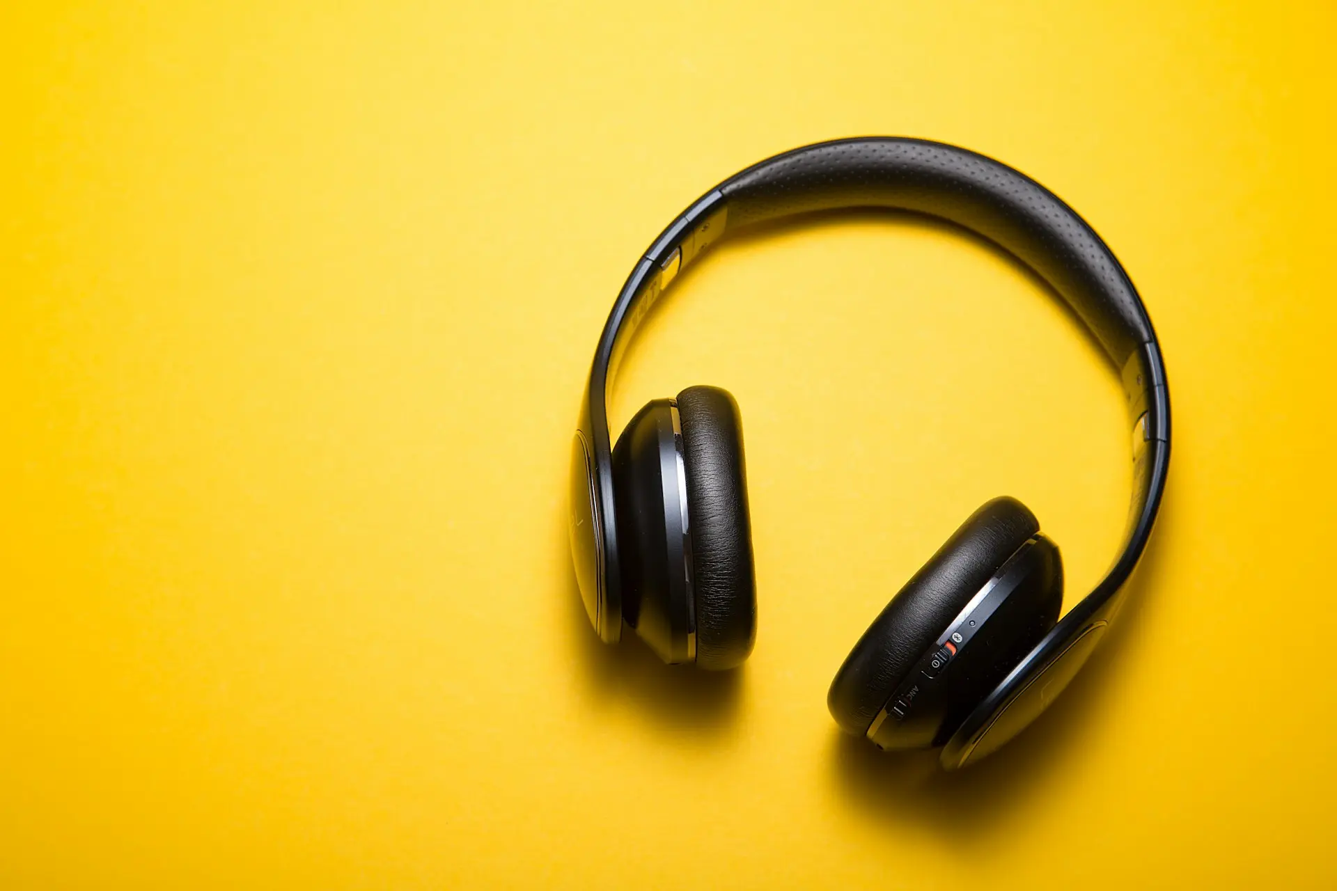 IELTS Listening MCQs: Pro Tips to Boost Your Score | tec-ielts